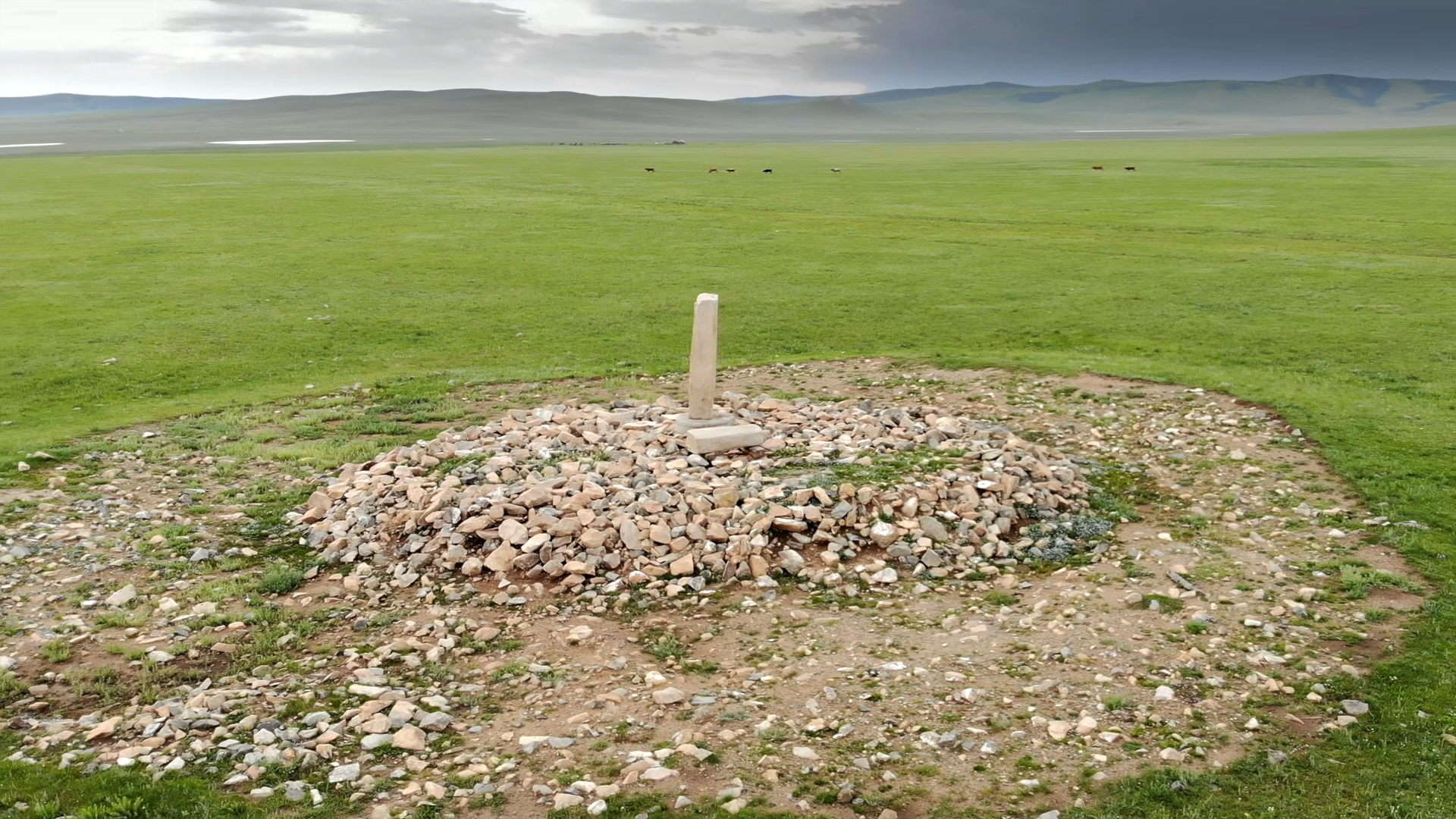 Asian Steppe Kurgan With Solitary Stone Stock Footage SBV-353896893 ...