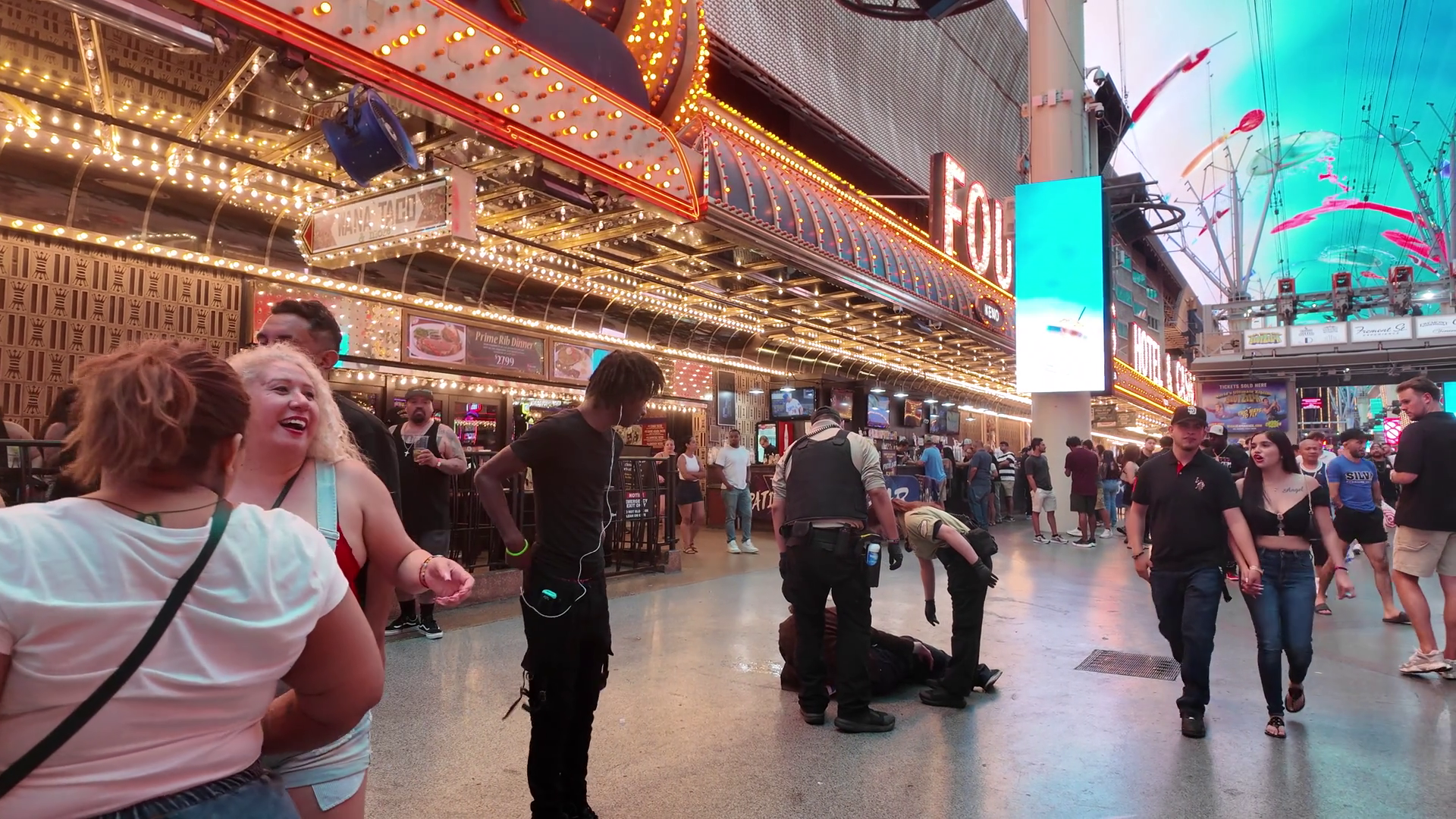 Ed: Lv Nv 8/25: Security Guards Helping Stock Footage SBV-352891544 ...