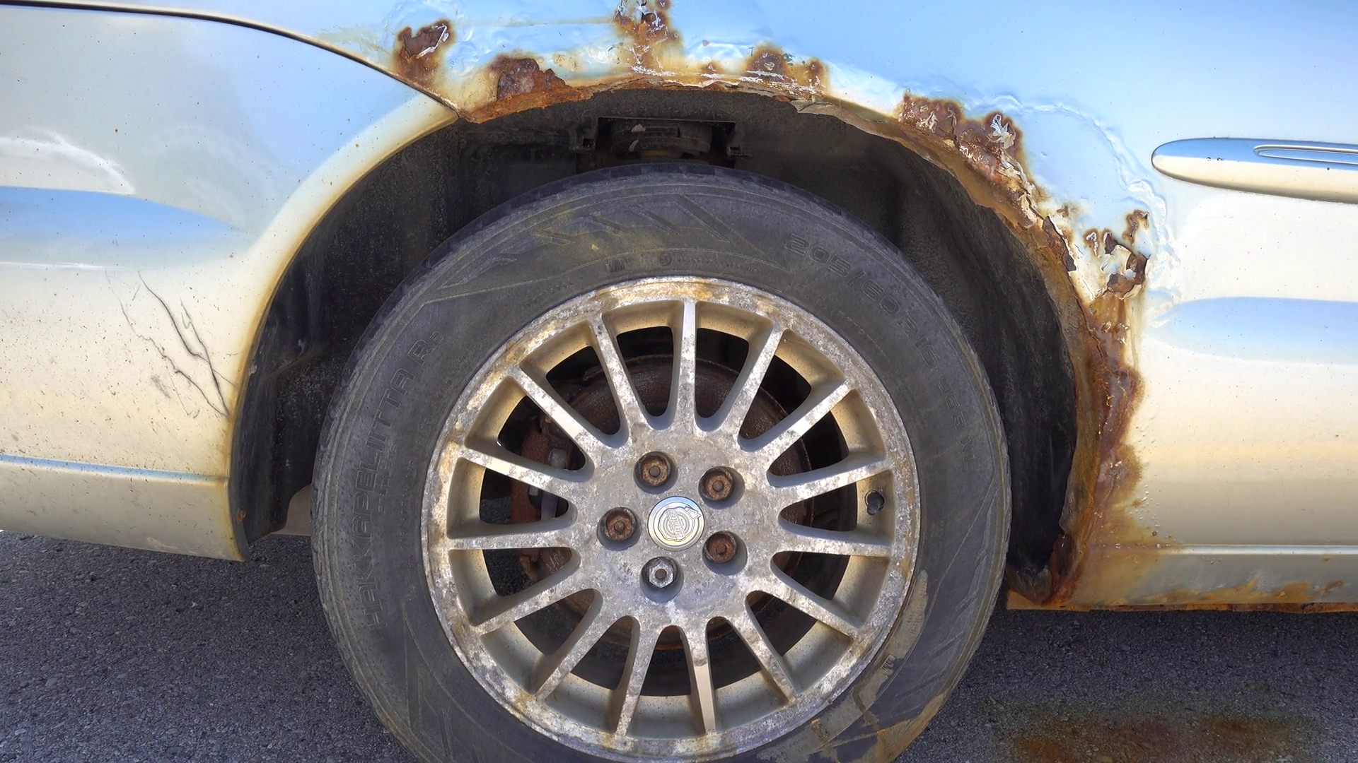 In Left-to-right Pan Chrsyler Sebring's Stock Footage SBV-347652944 ...