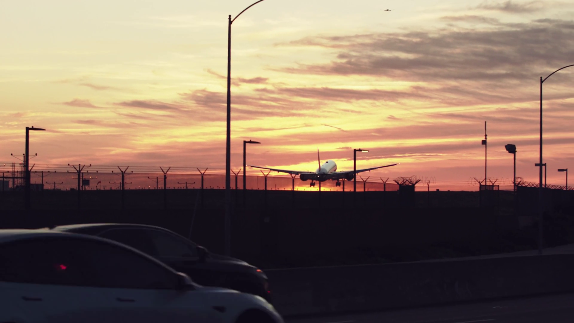 Plane Approaches Landing In Los Angeles Stock Footage SBV-351662090 ...